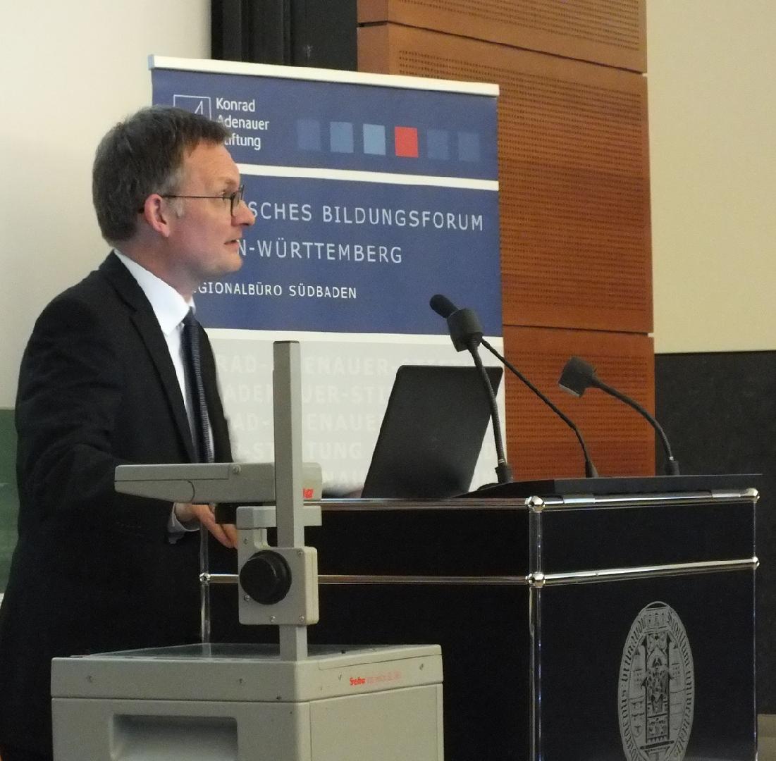 Die Revolte verstehen: 1968 im historischen Kontext - Regionalbüro ...