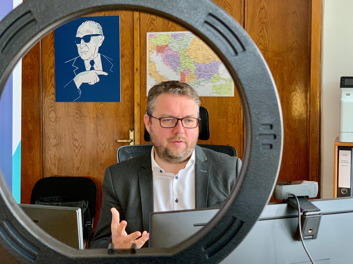 Online-Training: Politische Kommunikation für Profis - Medienprogramm ...