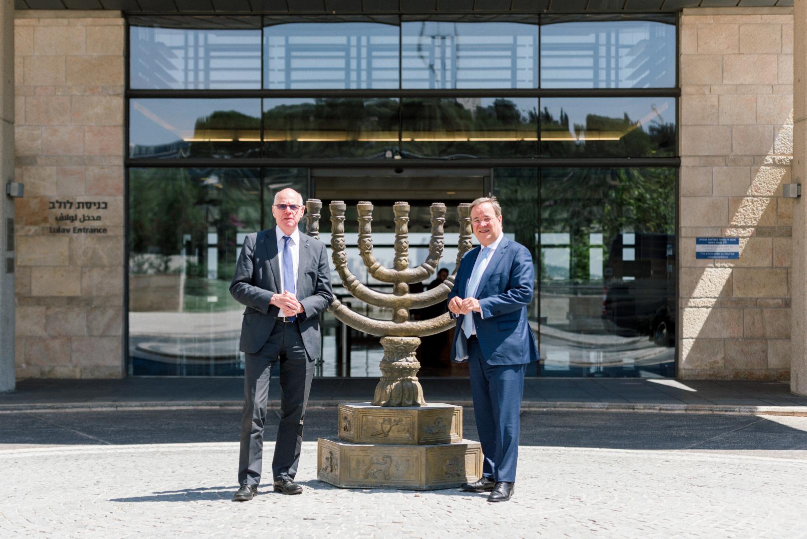 40 Jahre vertrauensvolle Zusammenarbeit und starke Partnerschaft - www ...