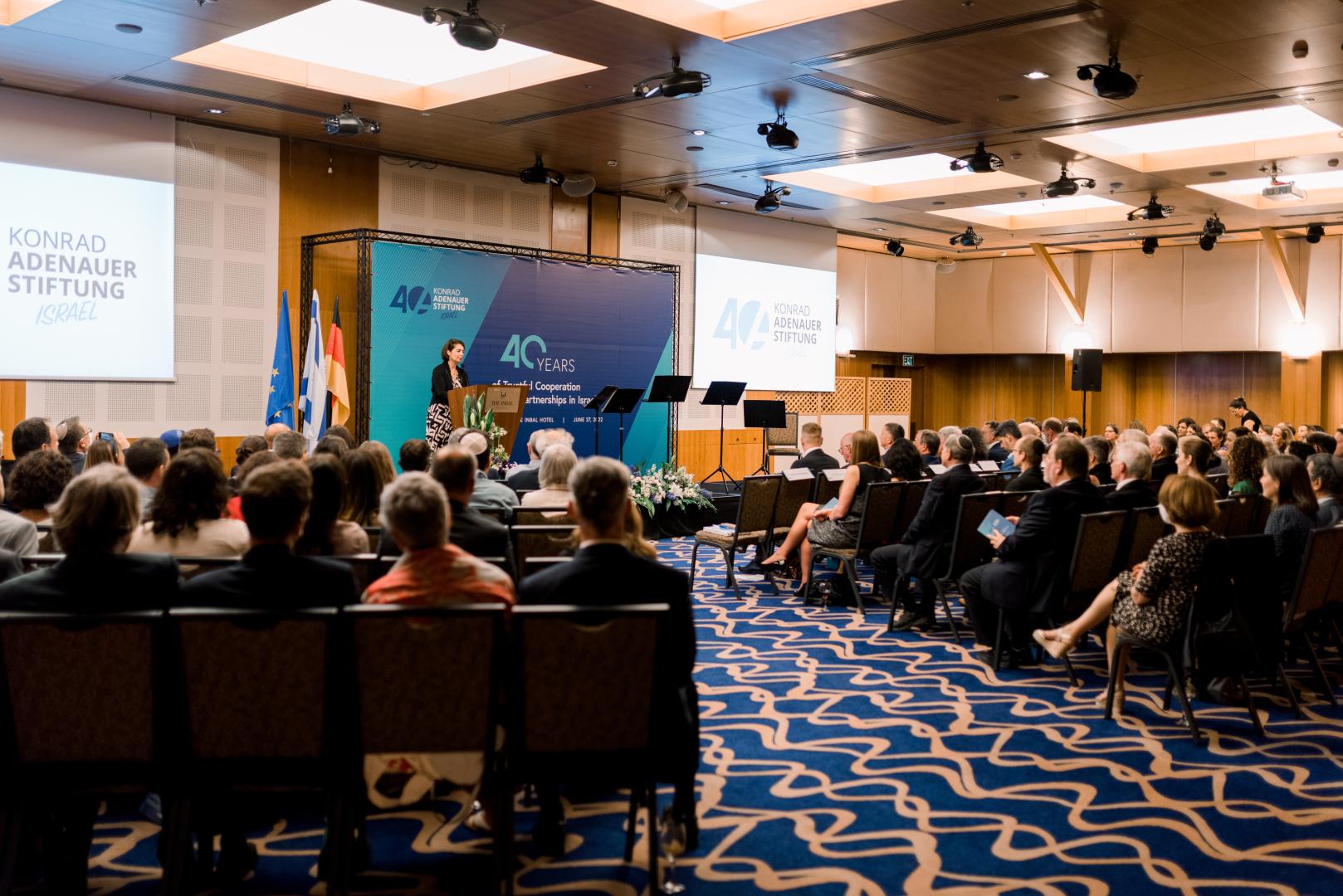 40 Jahre vertrauensvolle Zusammenarbeit und starke Partnerschaft - www ...