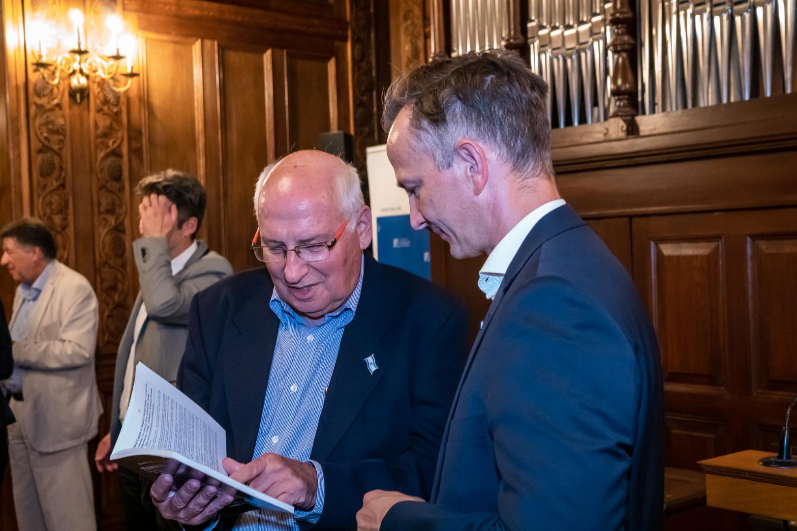 Rachelas Andenken wird von ihrer Familie weitergetragen - Politisches ...