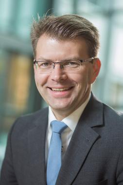 Konrad-Adenauer-Stiftung - Biogramm Detail - Geschichte der CDU