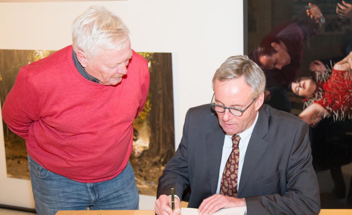 Alles andere als ein abgeschlossenes Kapitel - Politisches ...